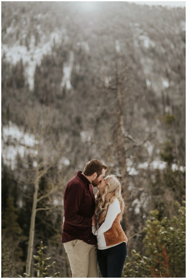 Winter Engagement Session in Grand Lake | Lexi + Dan | Shelly Anderson ...