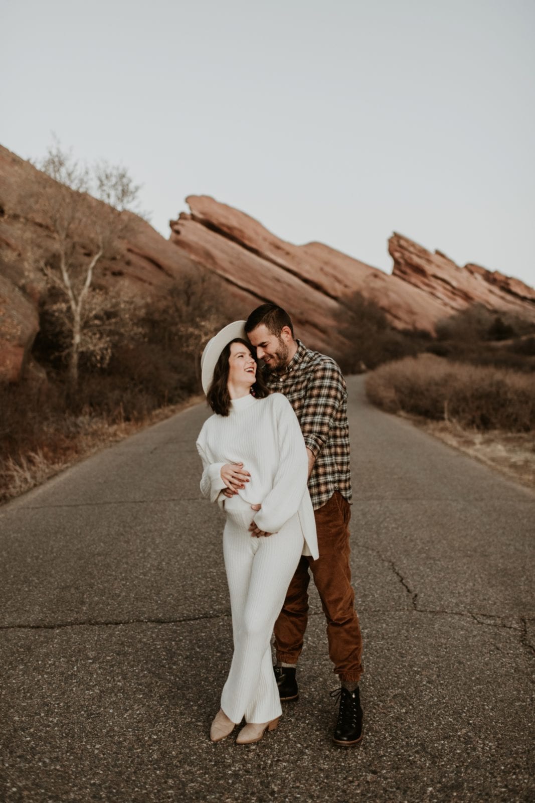 Red Rocks Maternity Session in Colorado | Ari + Miguel