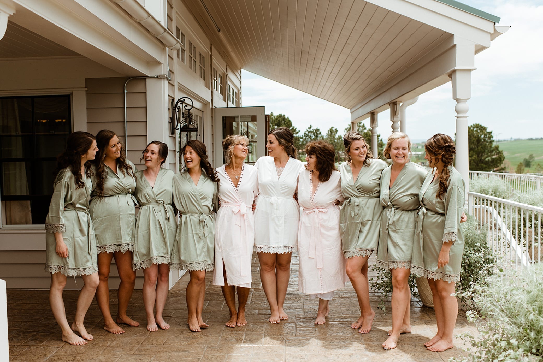 Flying Horse Ranch Wedding in the Summer | Holly + Zack