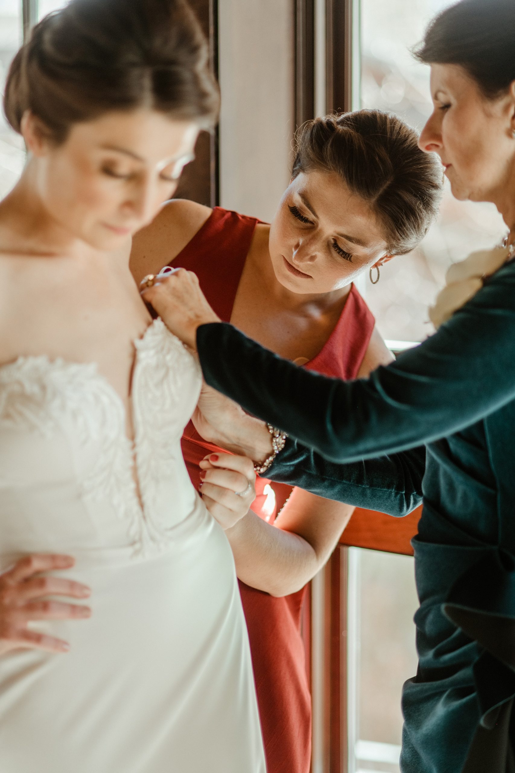 The Lodge at Vail Winter Wedding | Carolyn + Nelson
