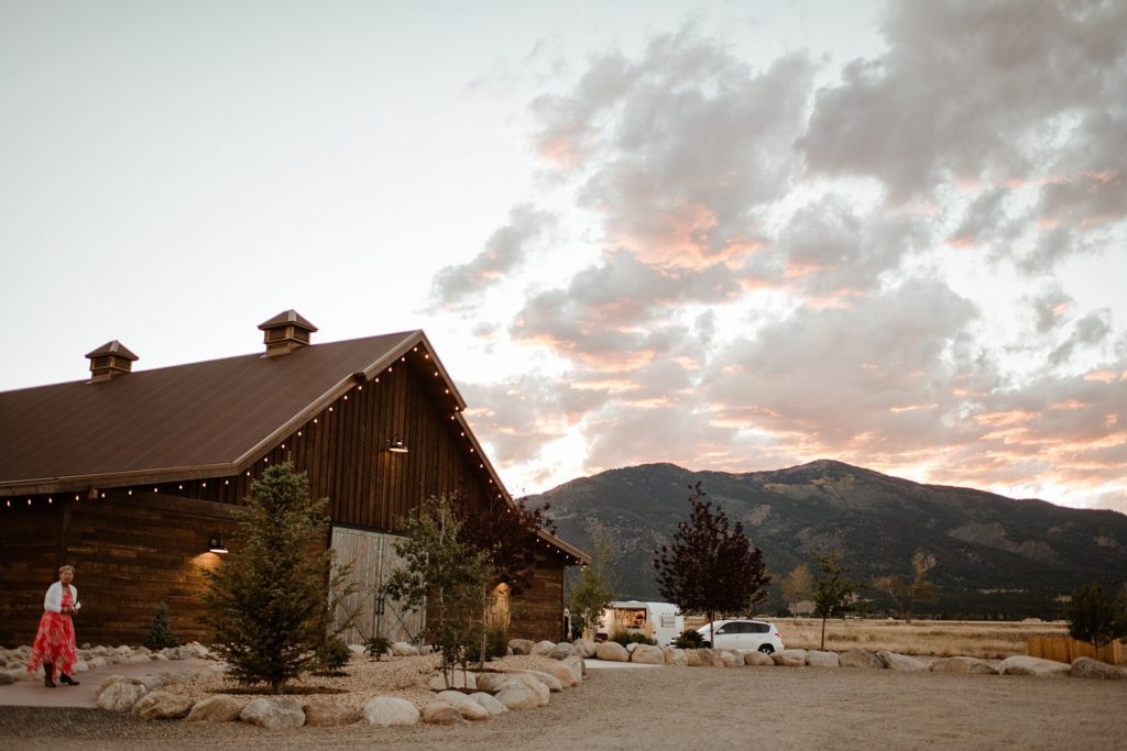 The Barn at Sunset Ranch Wedding | Ginger + Jim